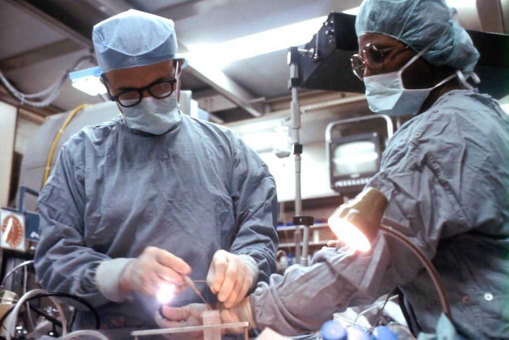Dermato vénéréologue : définition, rôle et spécialités médicales
